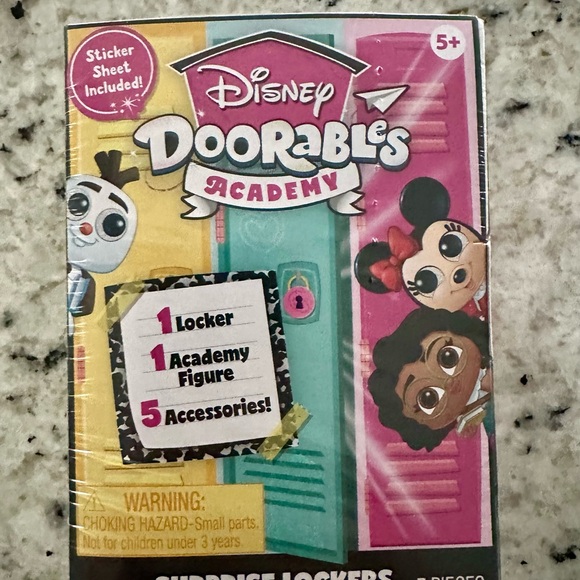 Disney | Toys | Disney Doorables Academy Surprise Locker Playset Elsa ...